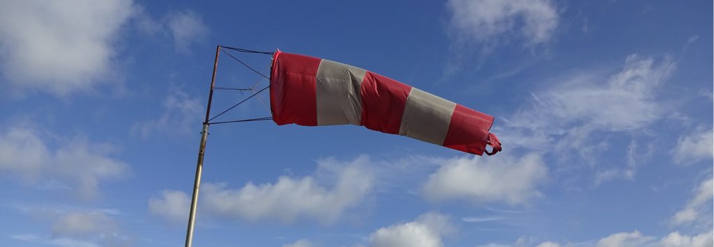 Comment déterminer la direction et la force du vent ? - Port de Golfe-Juan